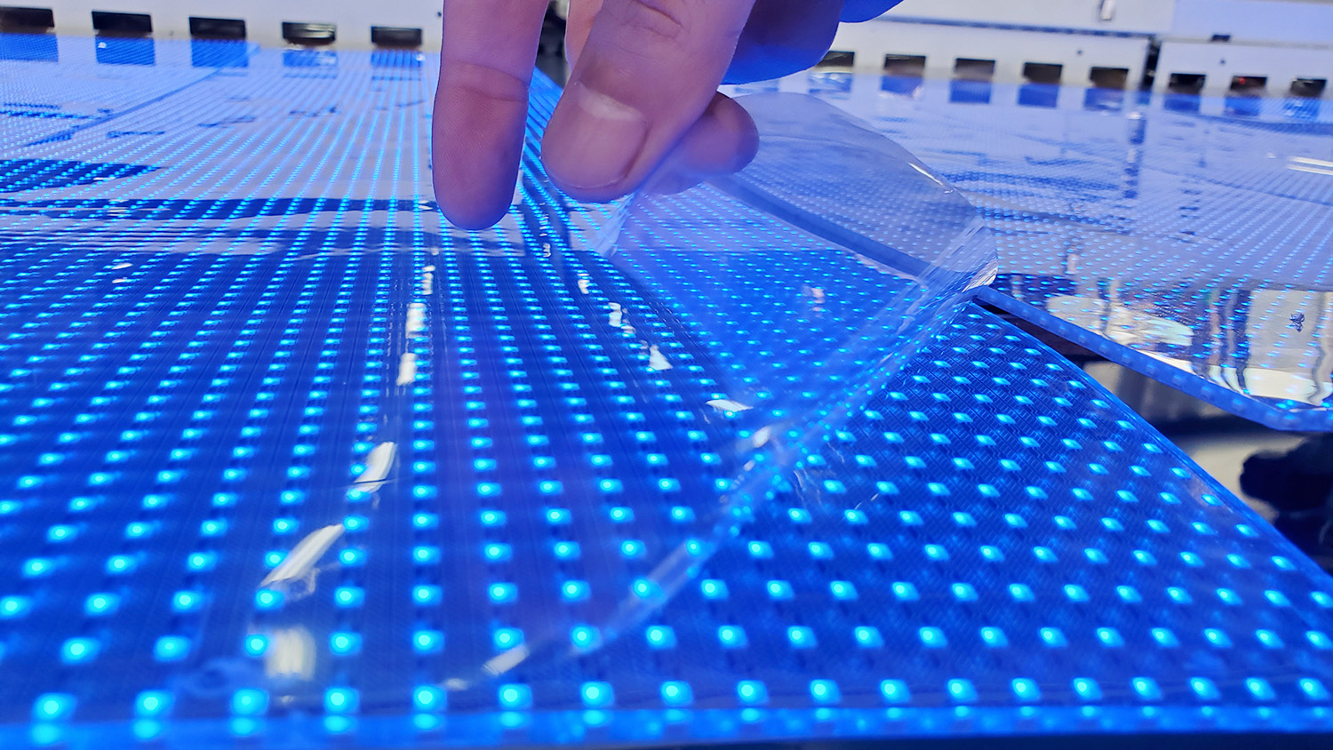 LED Crystal Film Screen - Shenzhen Ruixian Optoelectronic Technology Co ...